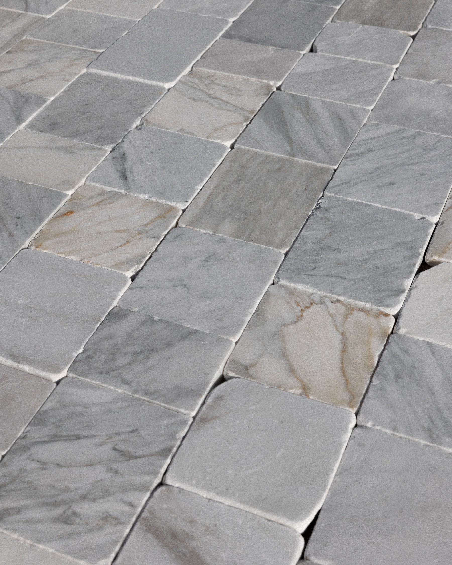 Antique Carrara Cobblestone